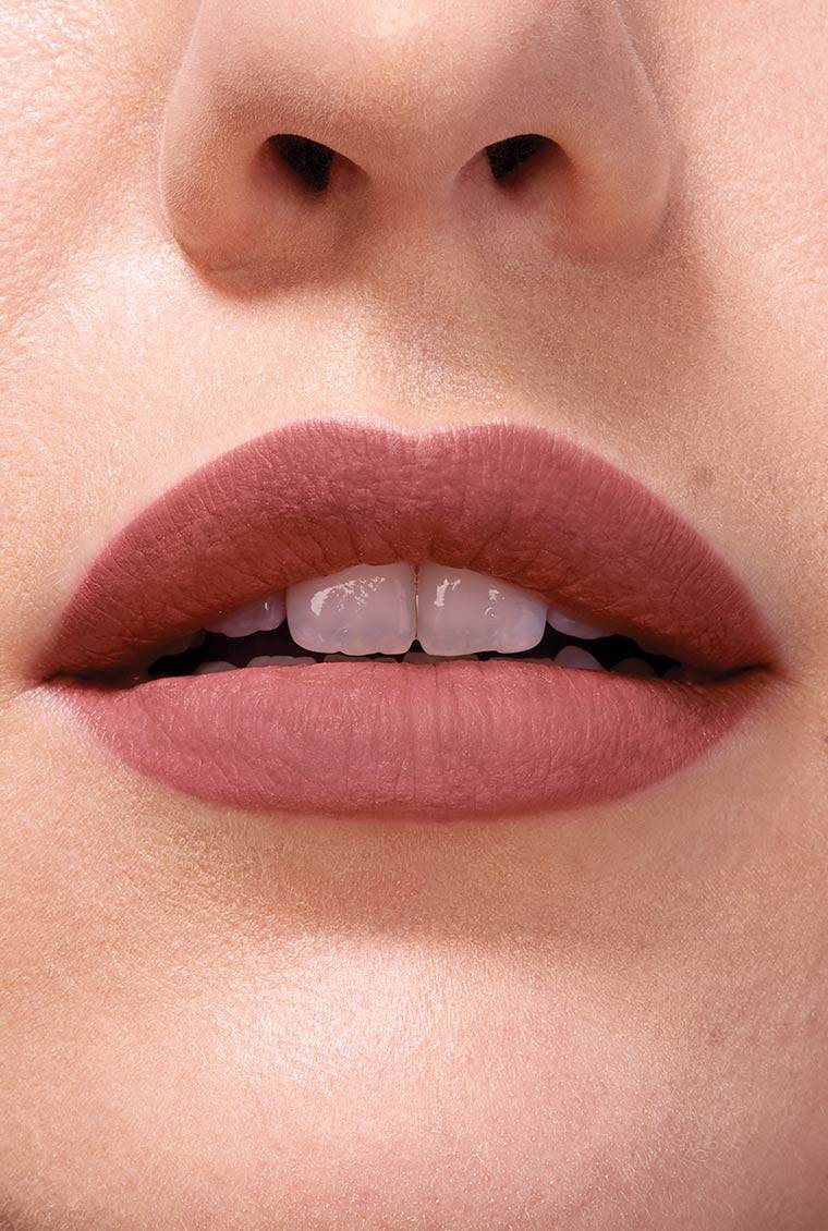 What Is Nude Lipstick Makeup Analysis